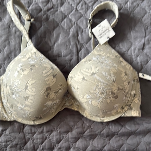 Anne Klein | Intimates & Sleepwear | Anne Klein Cream Fullcoverage Bra ...